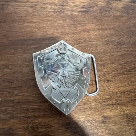 Accessories | Hylian Shield From The Legend Of Zelda Metal Belt Buckle ...